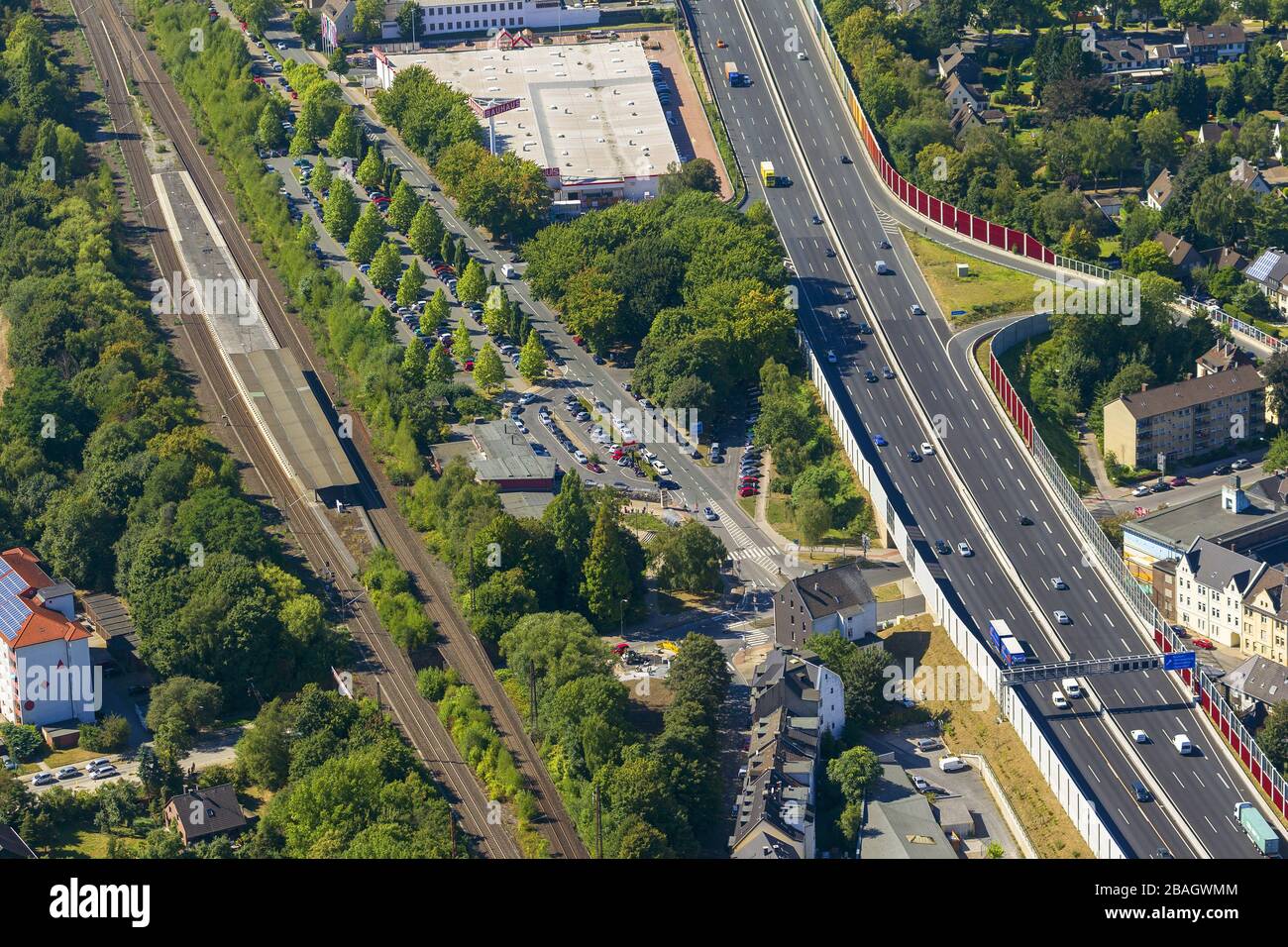 , Station Wattenscheid, motorway A40 and street Fritz-Reuter-Strasse ...