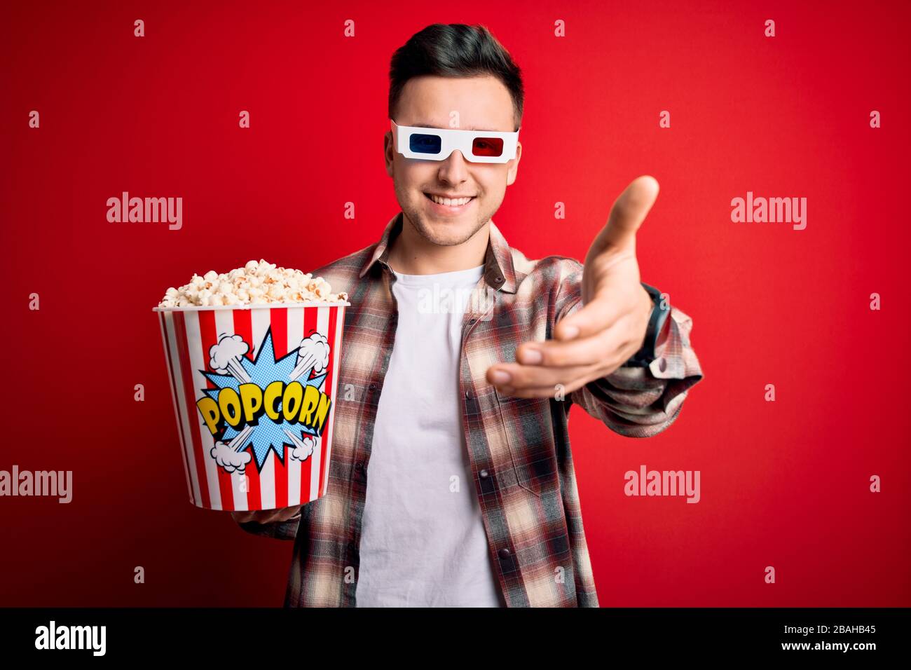 Cinema handshake shake hands hi-res stock photography and images - Alamy