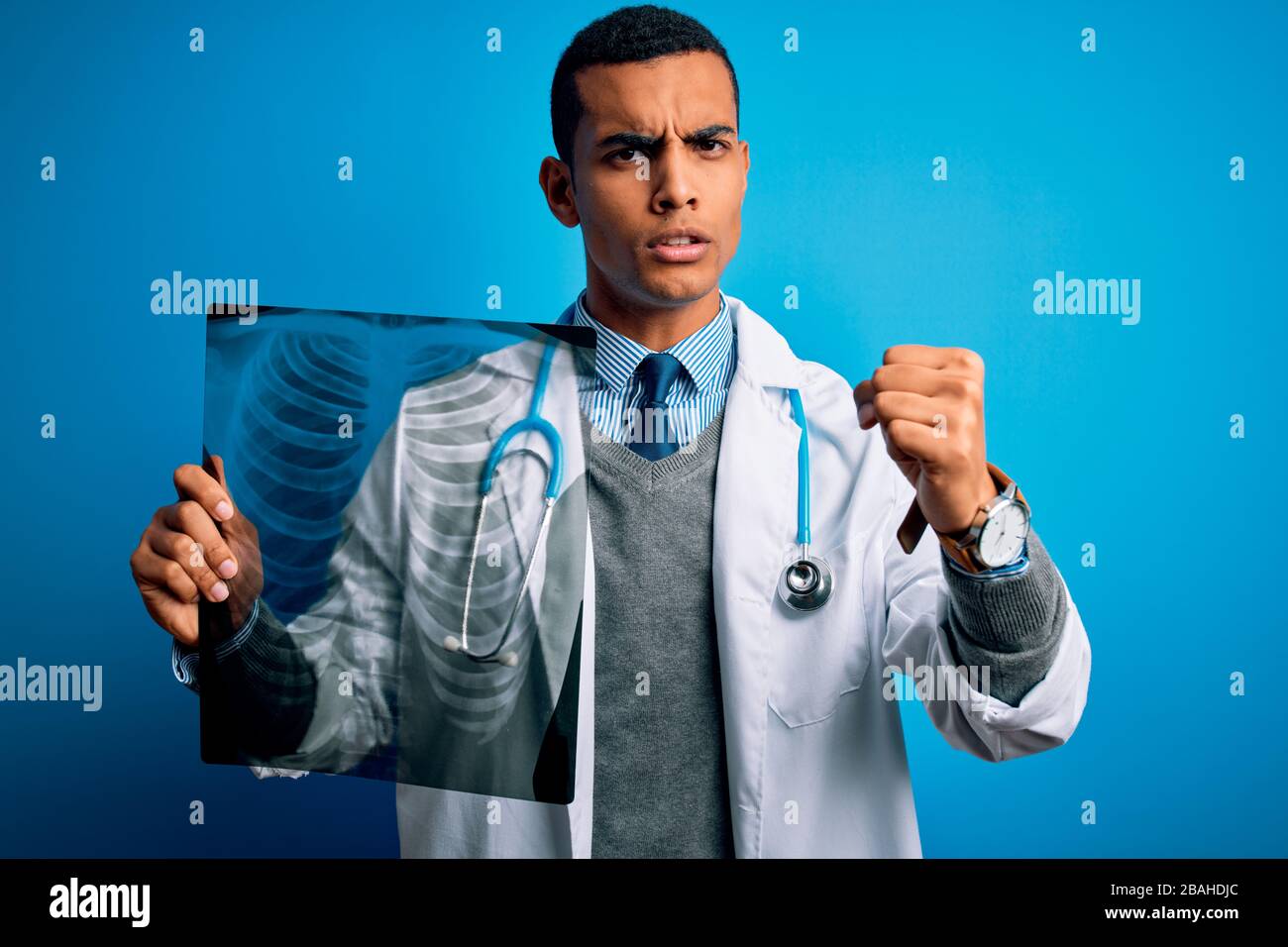 Patient screaming face hospital hi-res stock photography and images - Alamy