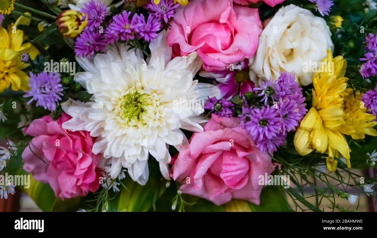 Full bouquet hi-res stock photography and images - Alamy