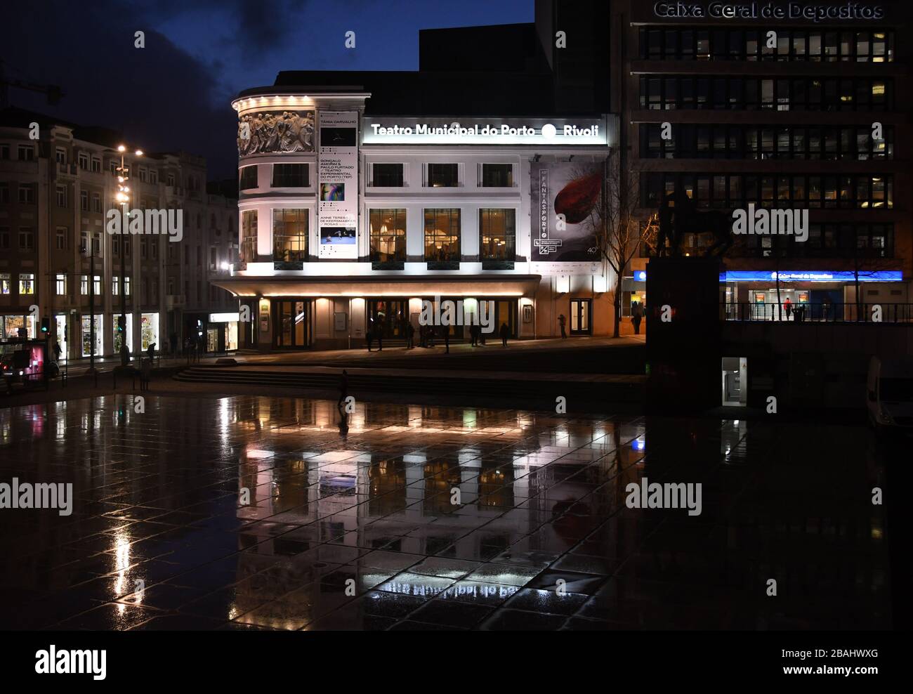Teatro municipal do porto hi-res stock photography and images - Alamy