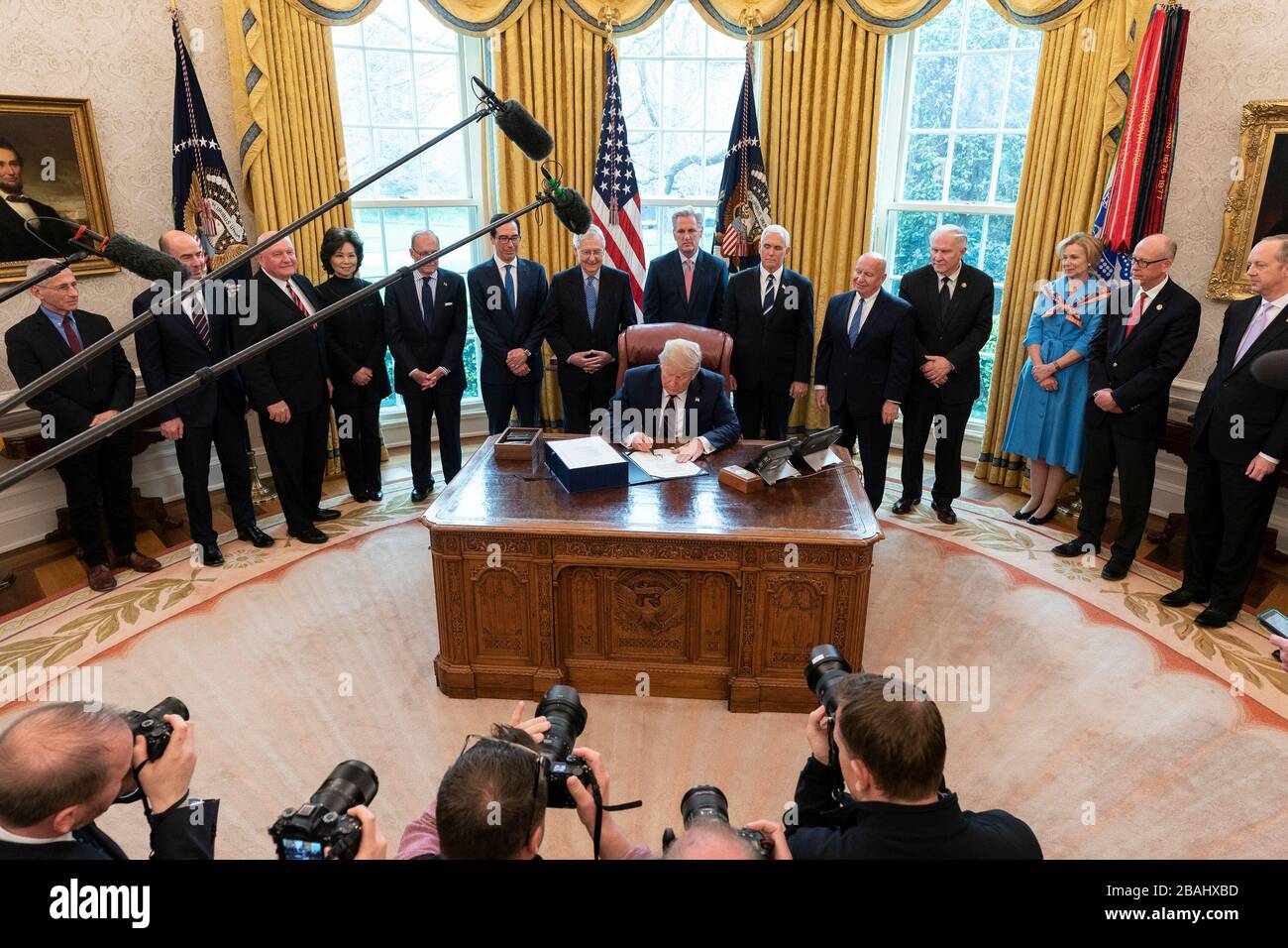 Trump cabinet group photo hi-res stock photography and images - Alamy