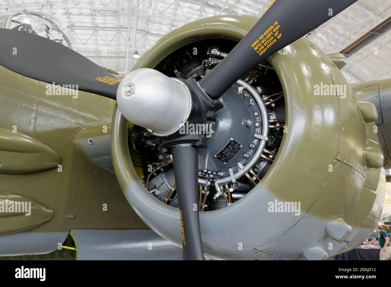 B 25 cockpit hi-res stock photography and images - Alamy