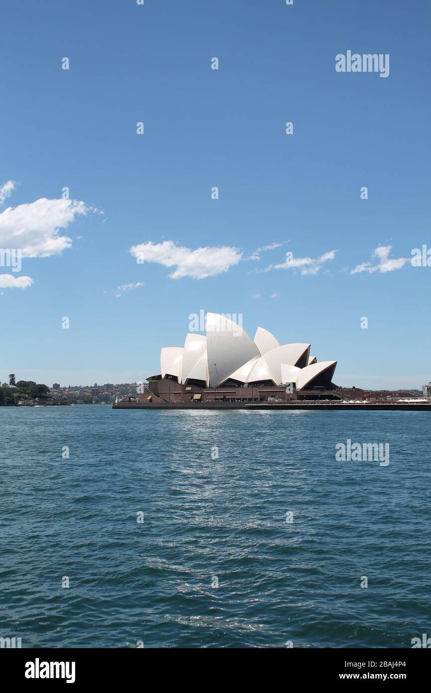 Sydney opera house exterior hi-res stock photography and images - Alamy