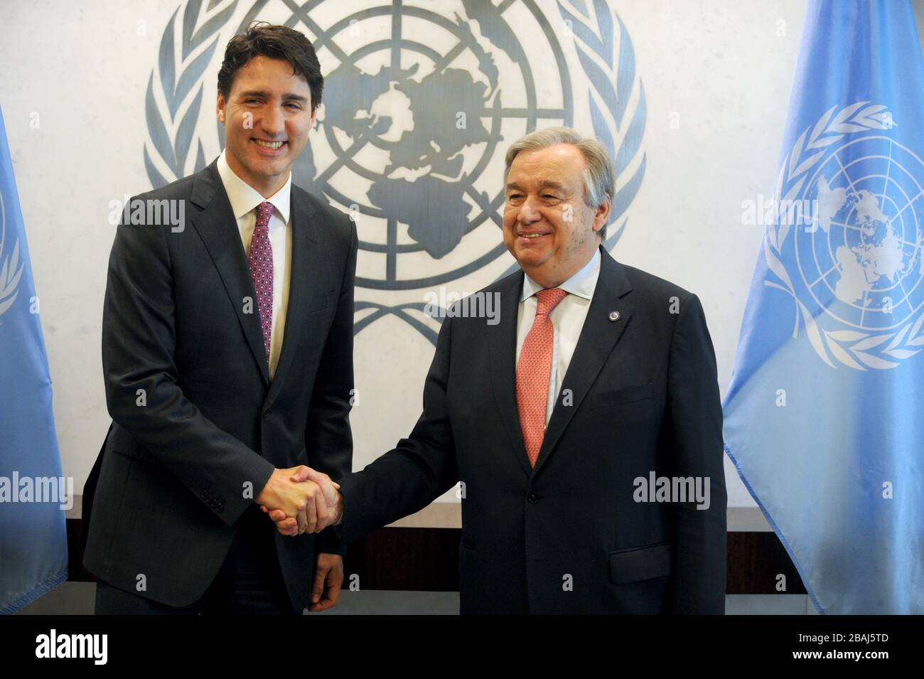 Justin trudeau mask hi-res stock photography and images - Alamy