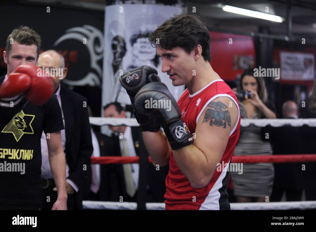 Justin trudeau boxing hi-res stock photography and images - Alamy