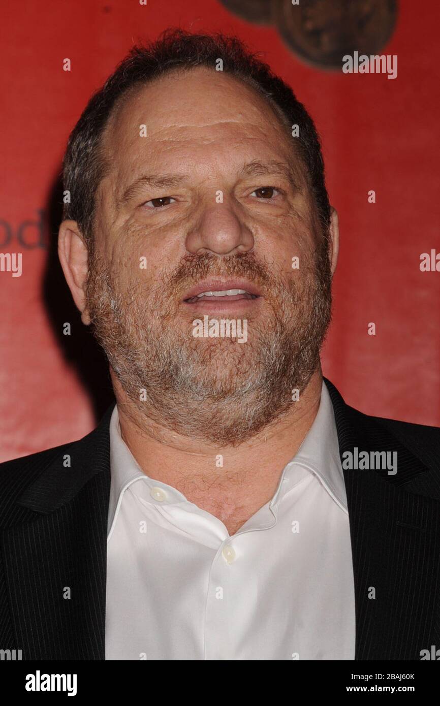 National social media awards hi-res stock photography and images - Alamy