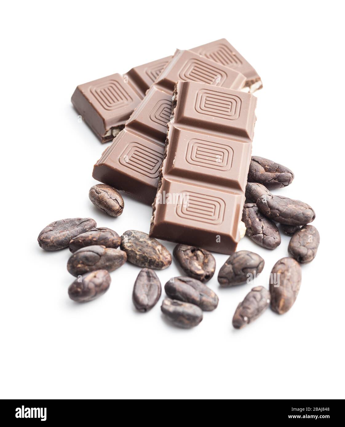 Milk chocolate bars and cocoa beans isolated on white background Stock ...