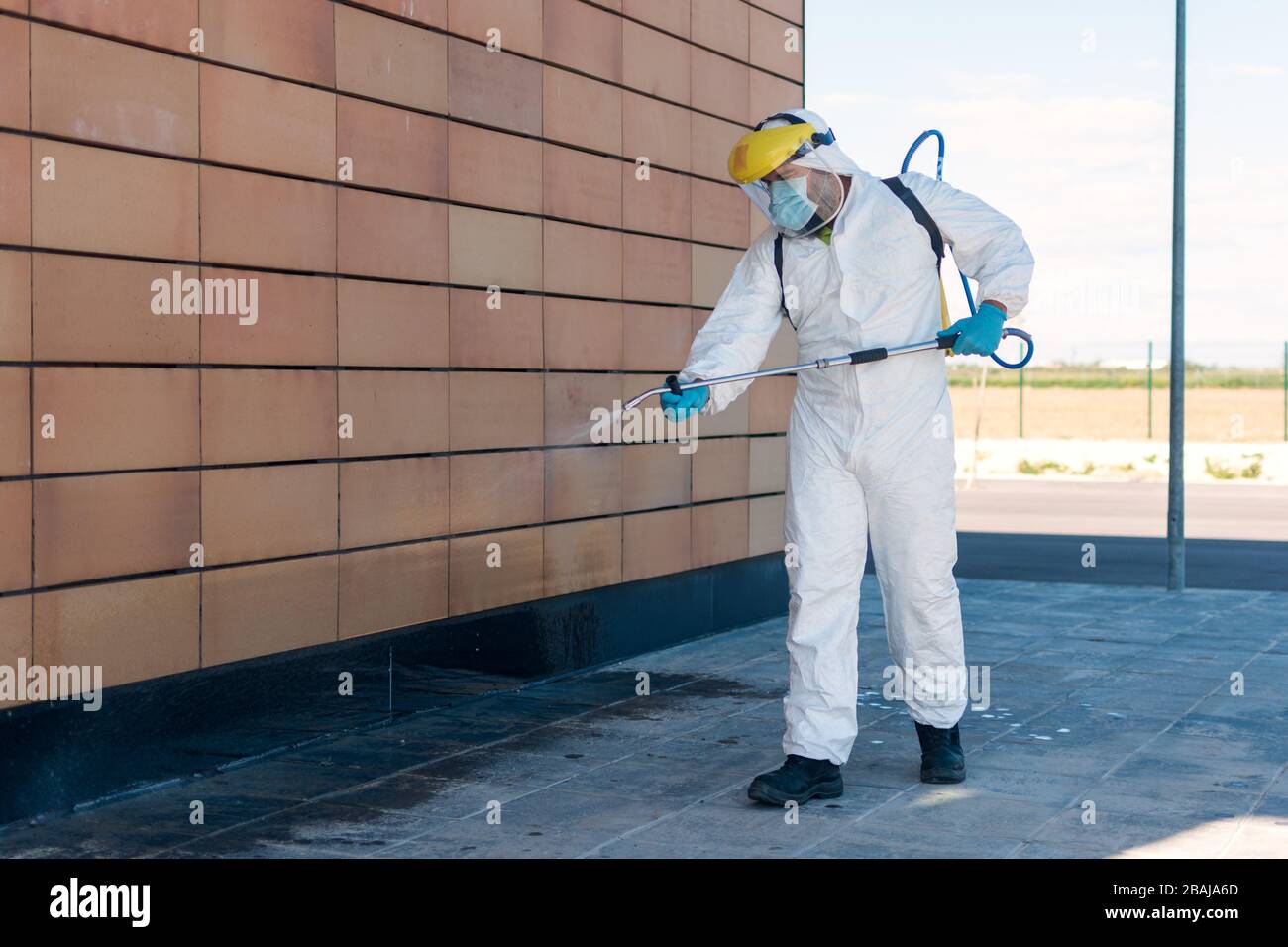 Ppe suit hi-res stock photography and images - Alamy