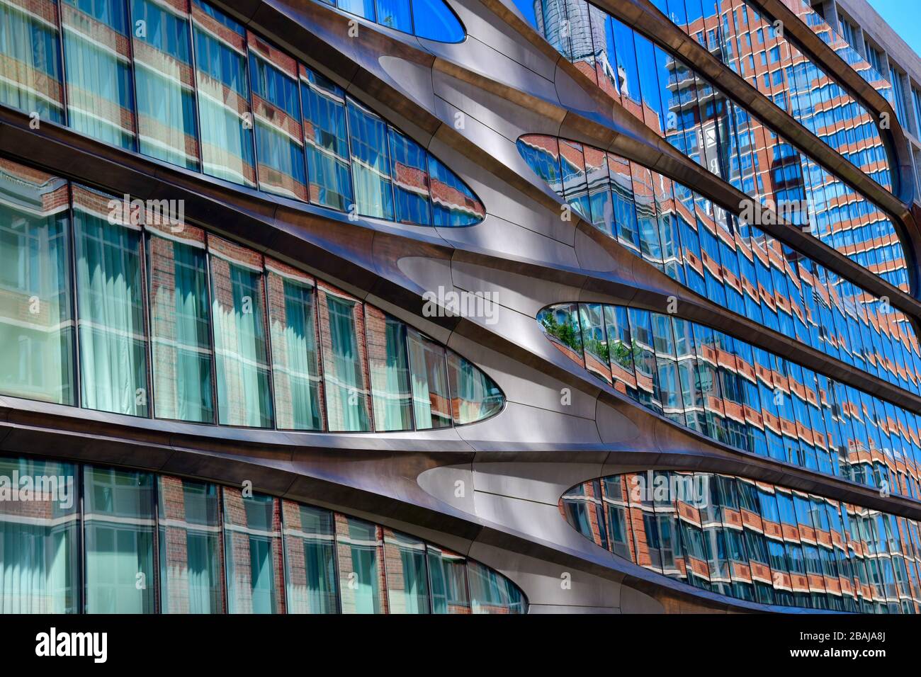 Fluid lines hi-res stock photography and images - Alamy