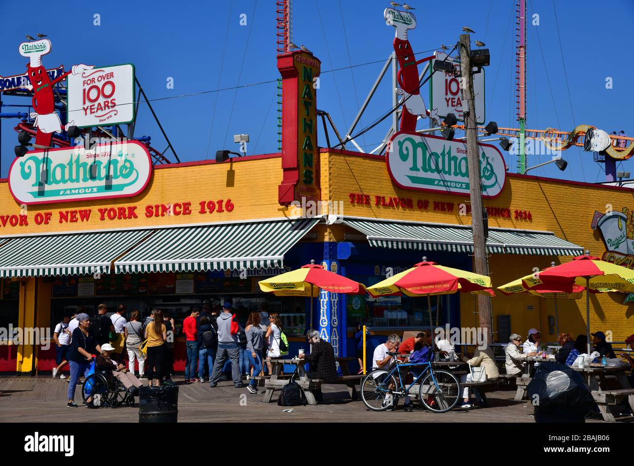 Food stand coney island boardwalk hi-res stock photography and images ...