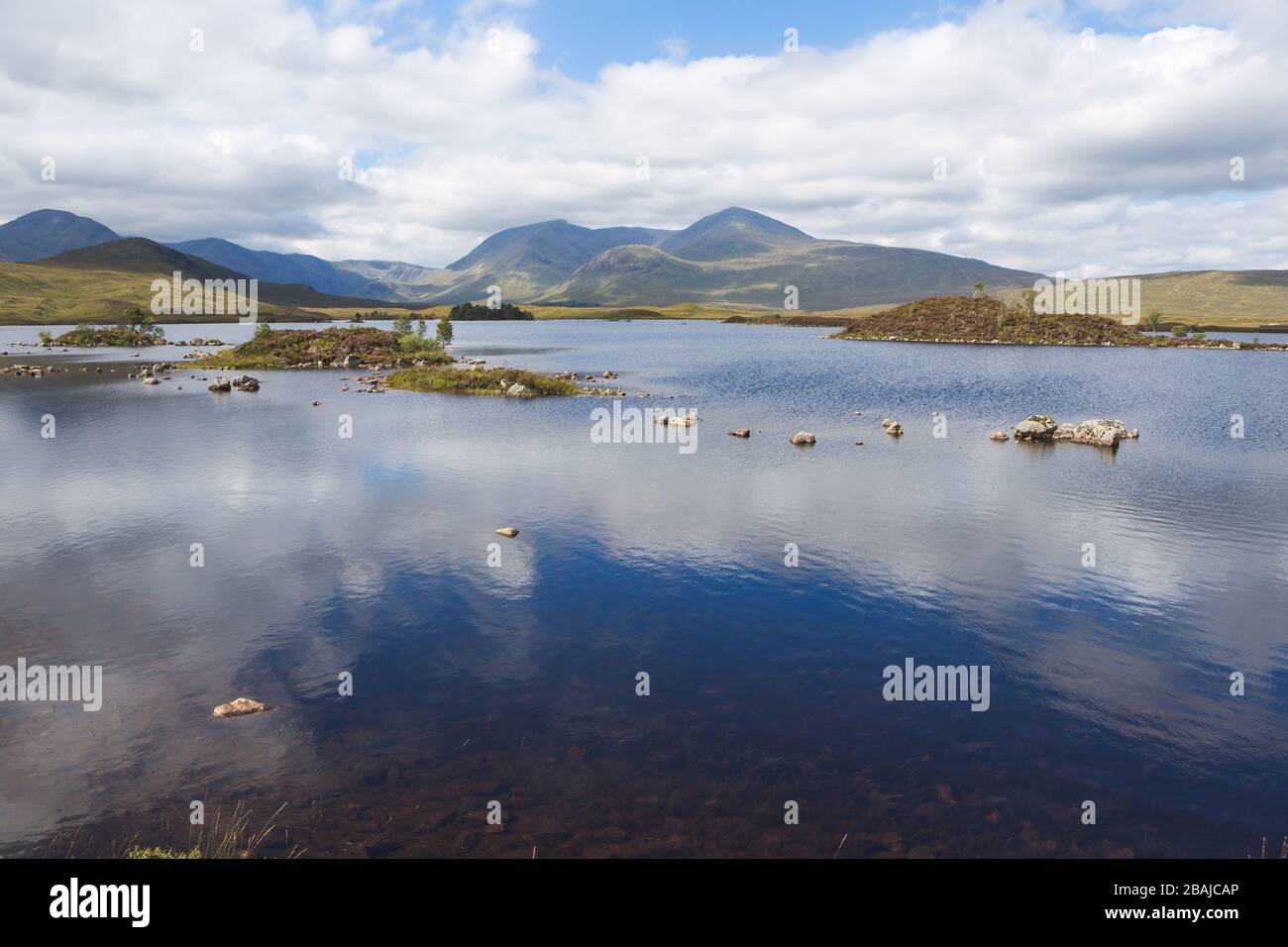 Scotland loch landscape hi-res stock photography and images - Alamy