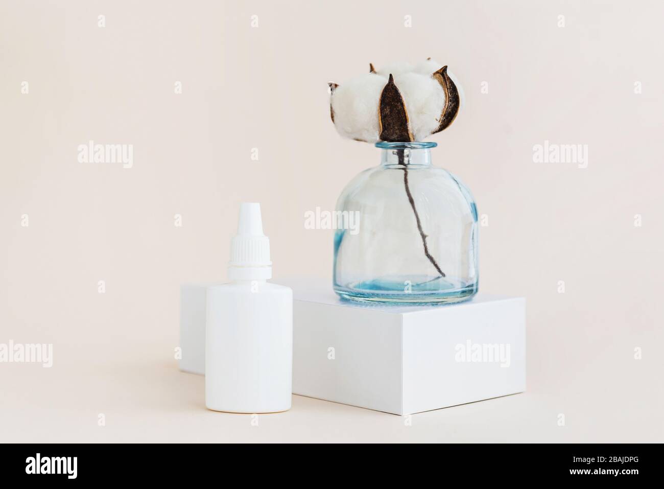 Picture of medicine bottles hi-res stock photography and images - Alamy