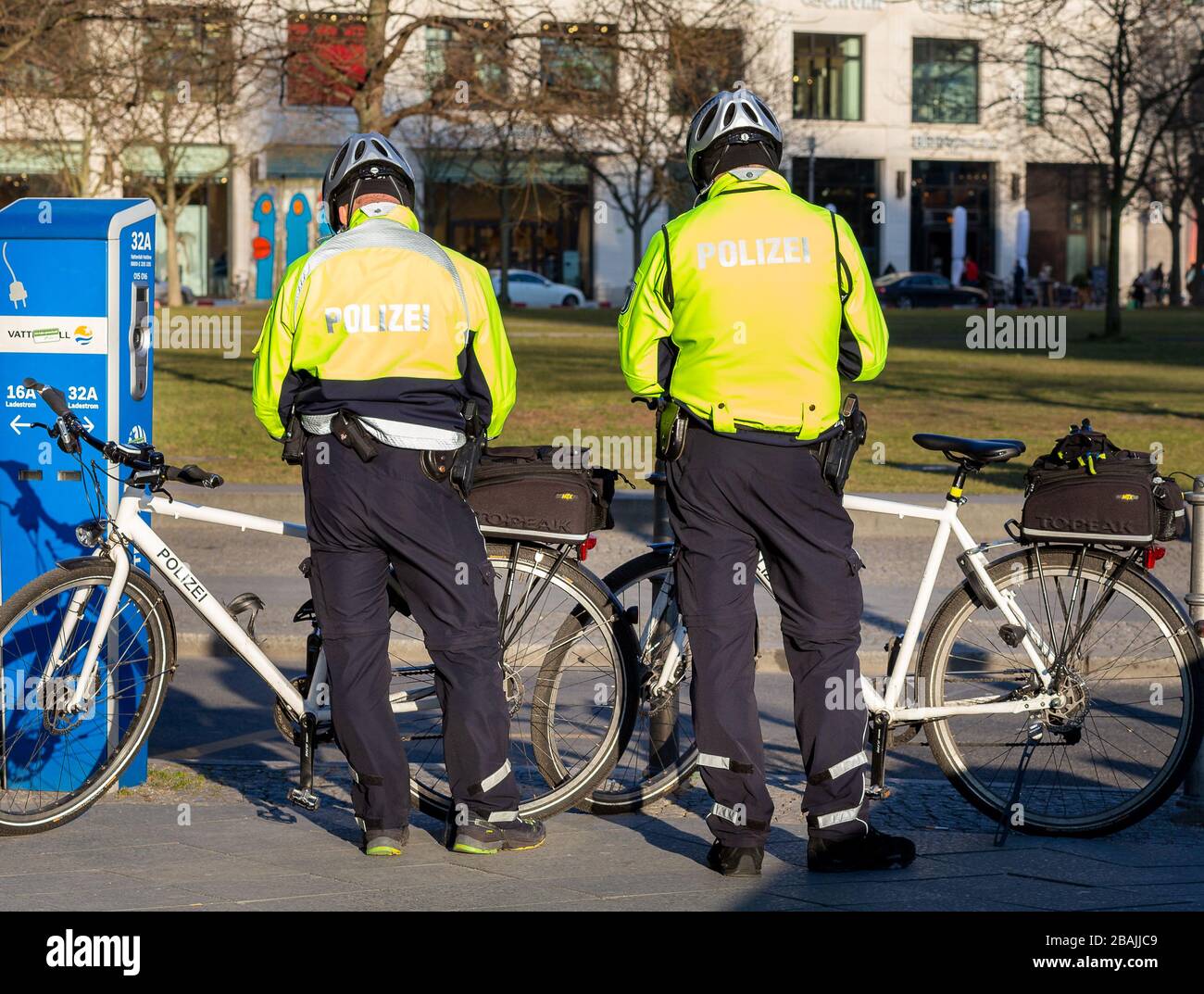 Berlin police uniform hi-res stock photography and images - Alamy