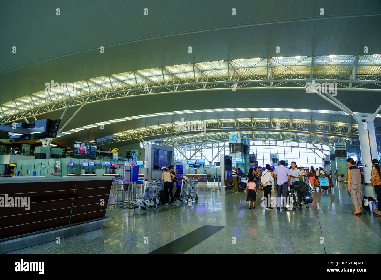 HANOI/VIETNAM - JULY 17 : Noi Bai International Airport (HAN) inside ...