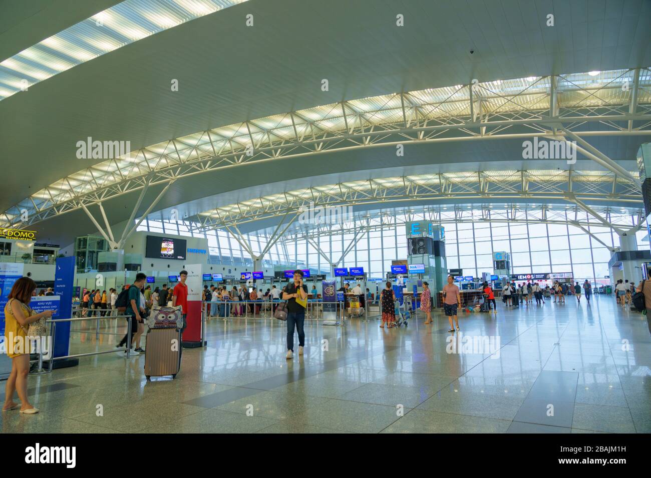 HANOI/VIETNAM - JULY 17 : Noi Bai International Airport (HAN) inside ...