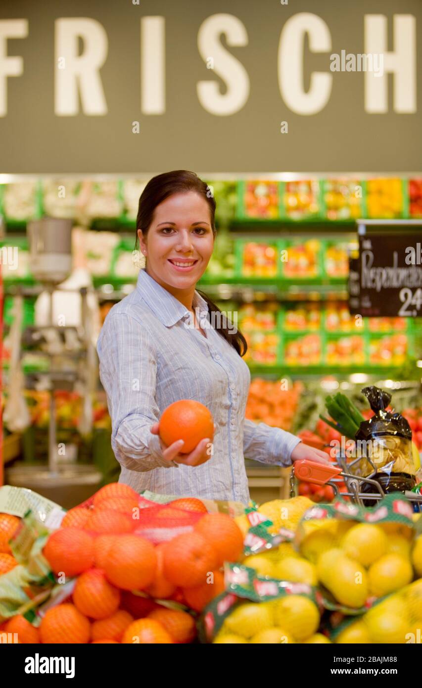 Supermarktregal hi-res stock photography and images - Alamy