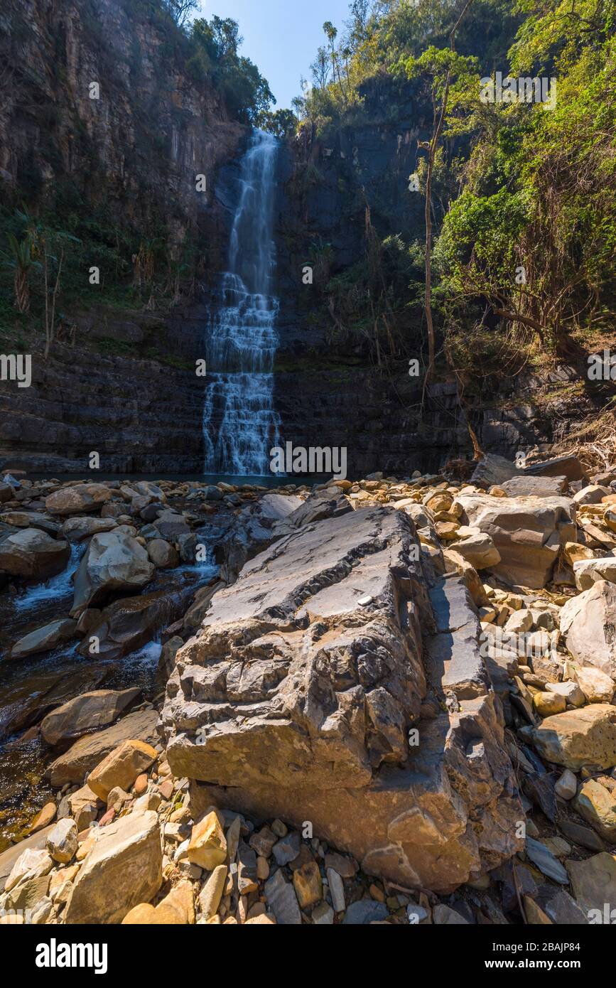 Damage caused by cyclone idai hi-res stock photography and images - Alamy