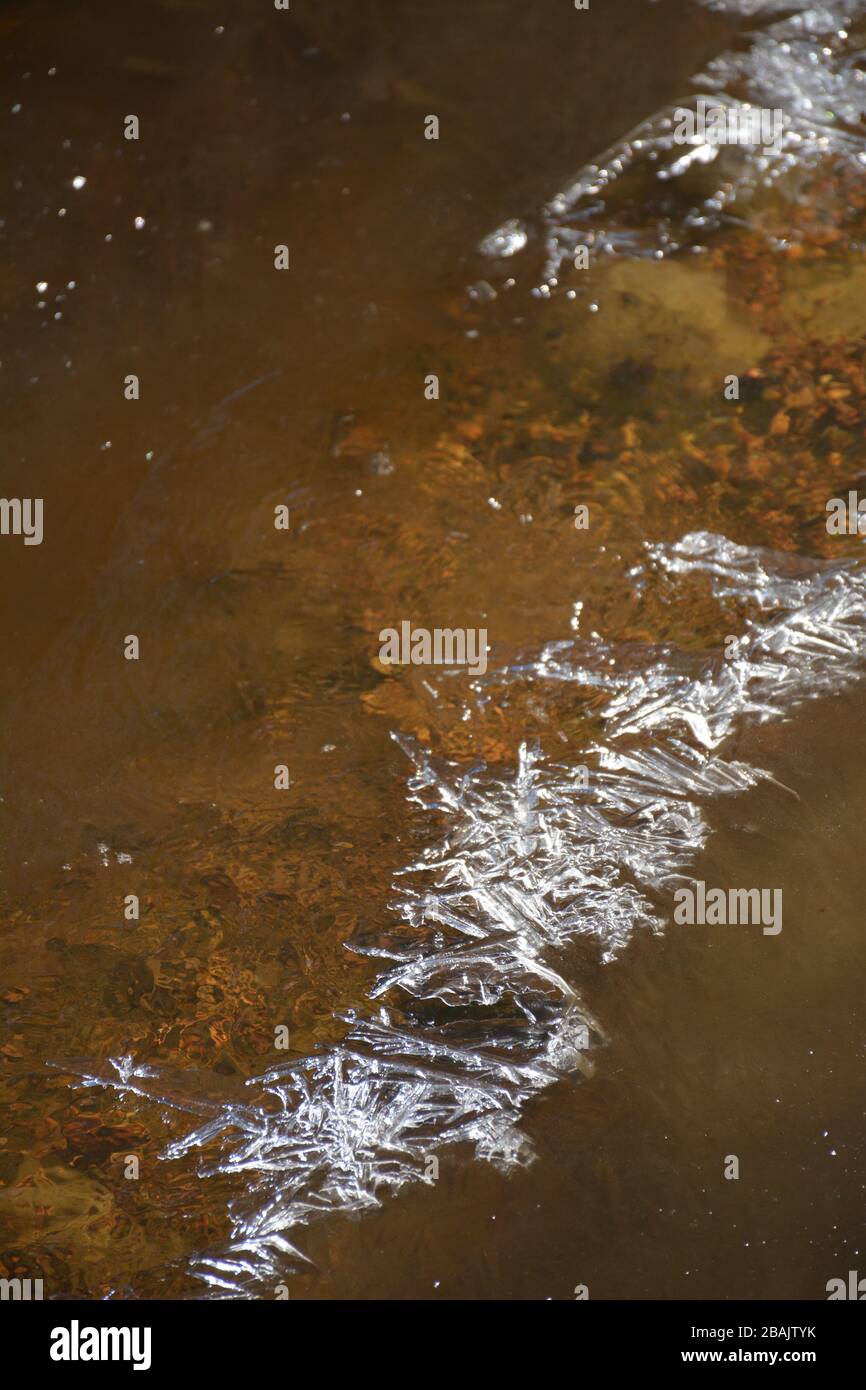 Ice on roadway hi-res stock photography and images - Alamy