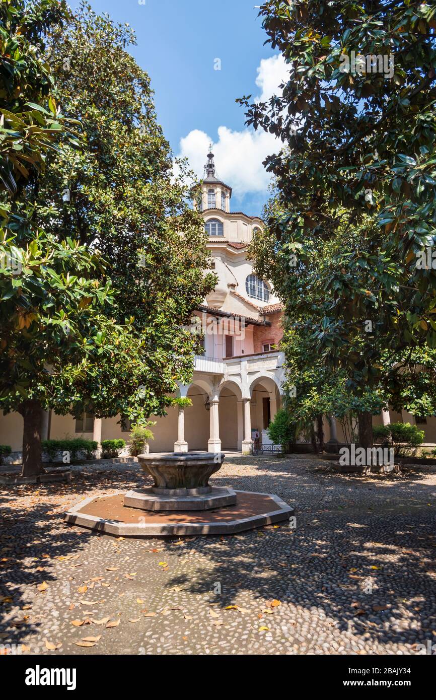 Courtyard of Headquarters of the University of Pavia, Italy Stock Photo ...