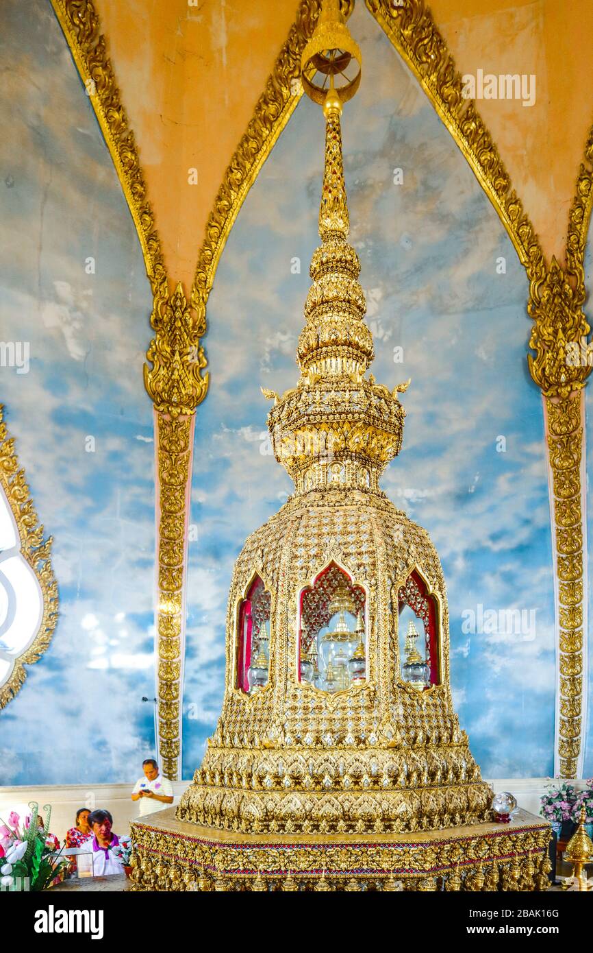 Decor element in a thai temple Stock Photo - Alamy