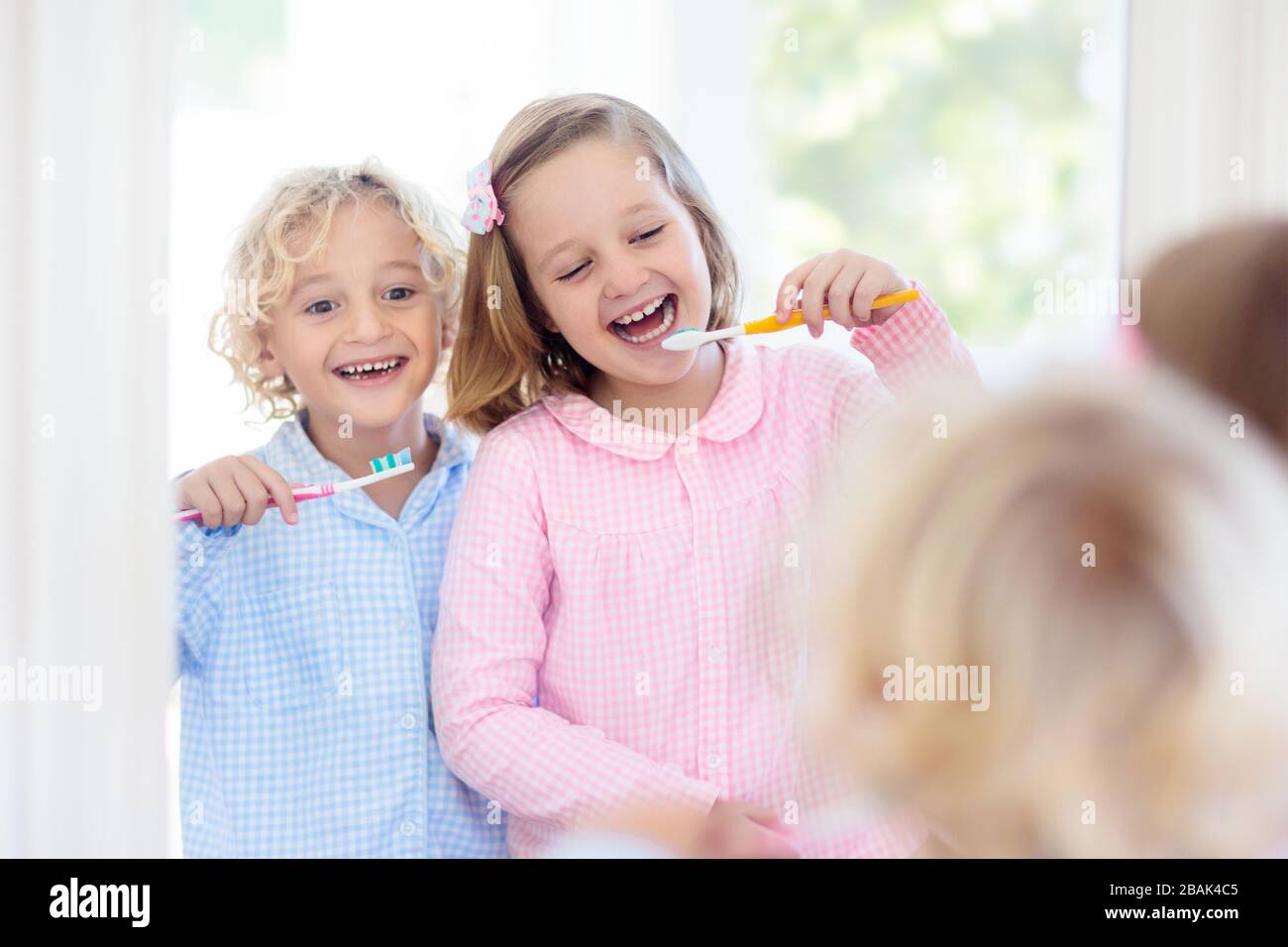 Children tooth paste hi-res stock photography and images - Alamy