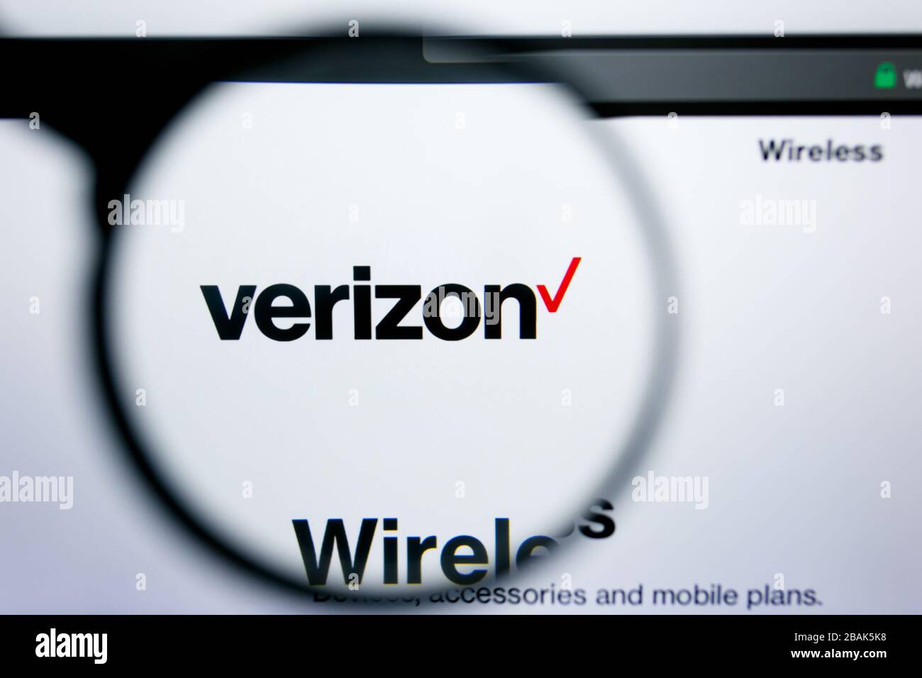 Verizon logo hi-res stock photography and images - Alamy