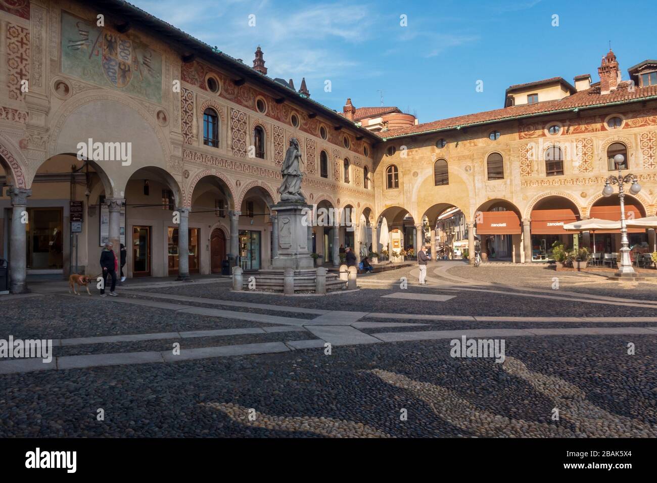 Facade pavia cathedral lombardy hi-res stock photography and images - Alamy