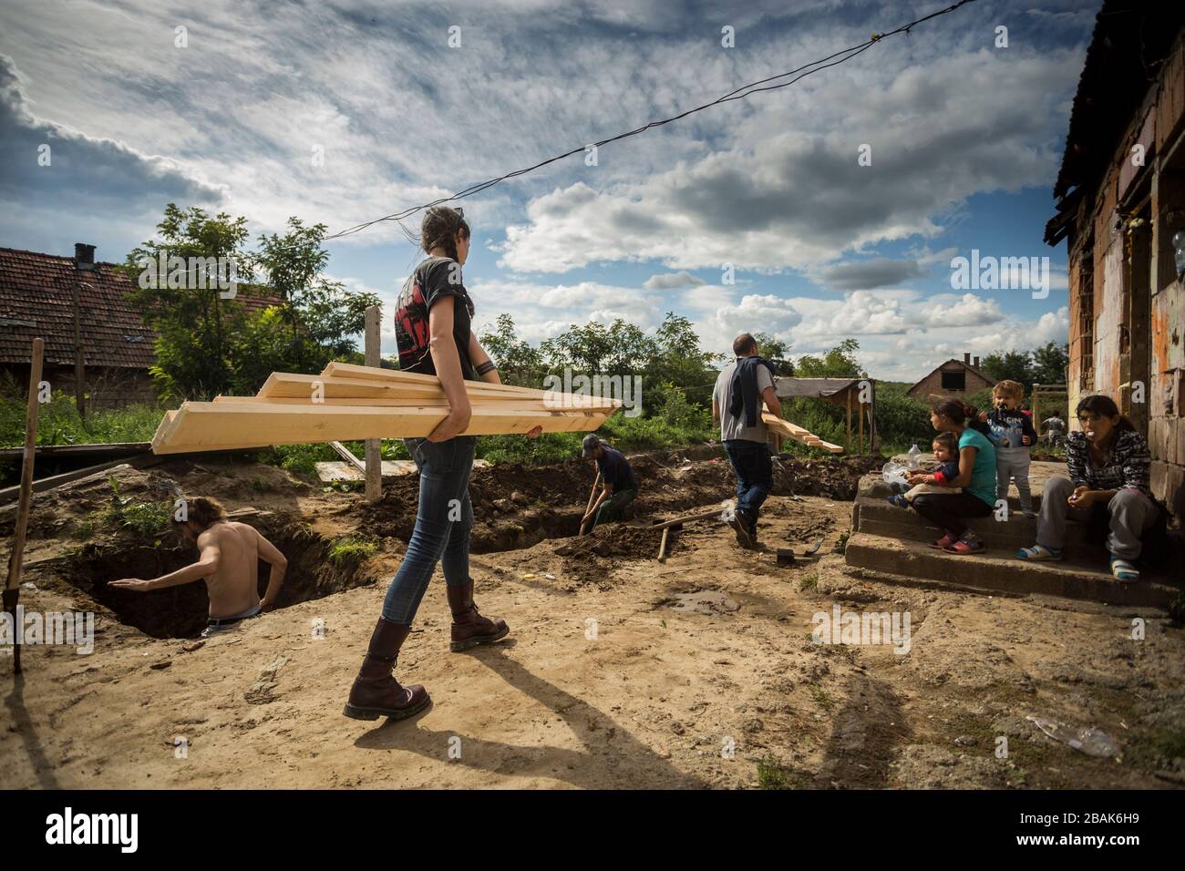 Renovation day by Prezi - helping a poor roma community in rural ...