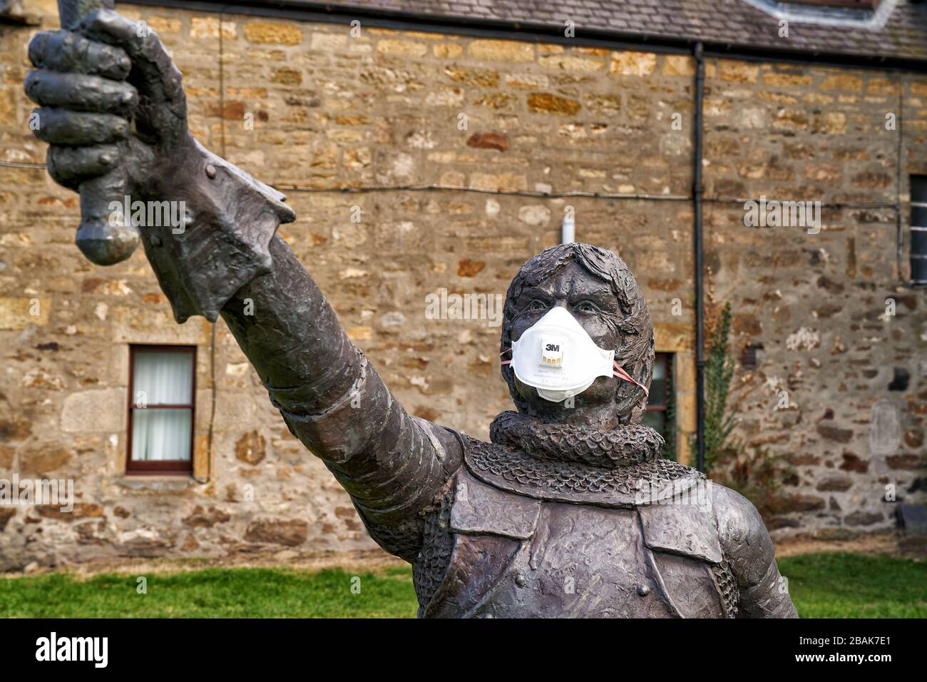 Wolf of badenoch statue hi-res stock photography and images - Alamy