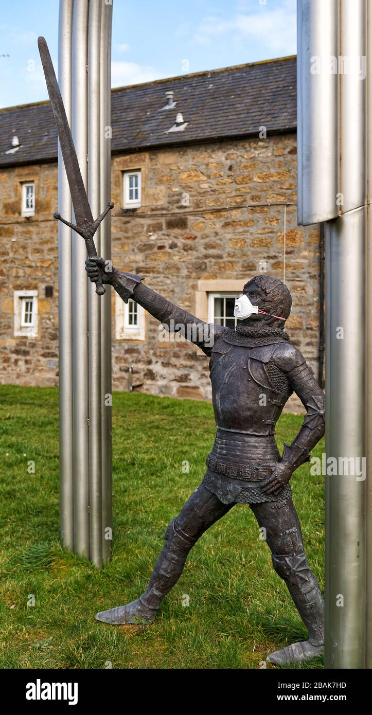Wolf of badenoch statue hi-res stock photography and images - Alamy