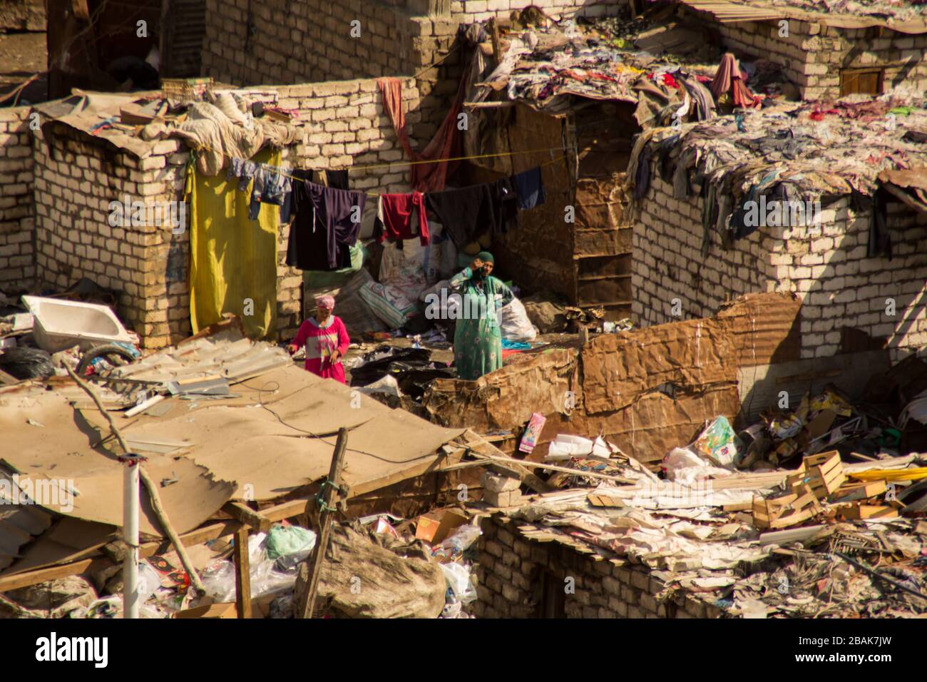 Cairo slums hi-res stock photography and images - Alamy