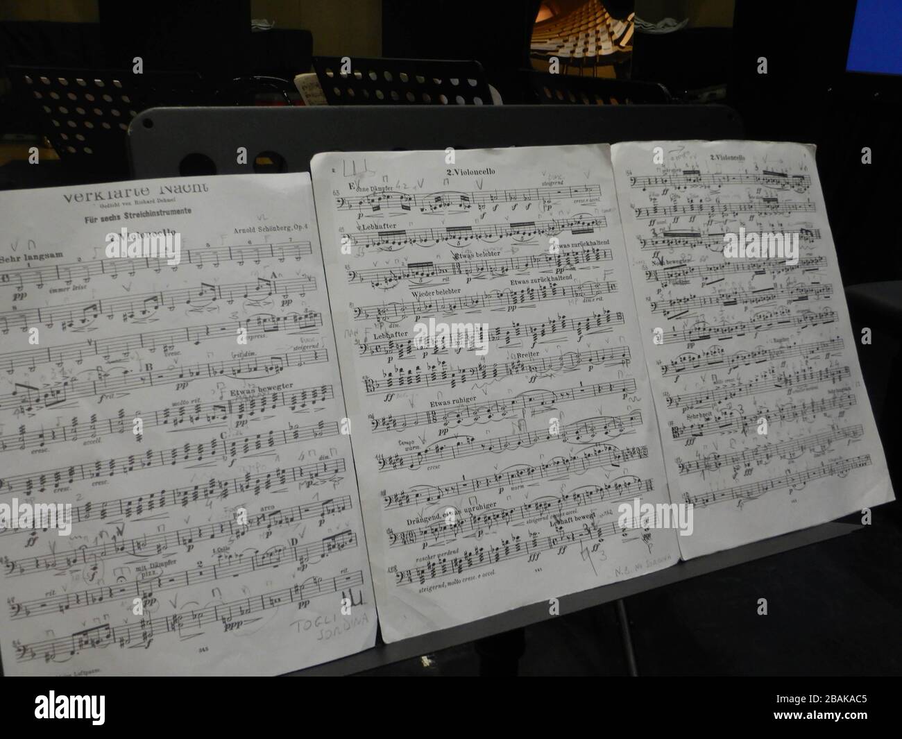 Musical notation stand hi-res stock photography and images - Alamy