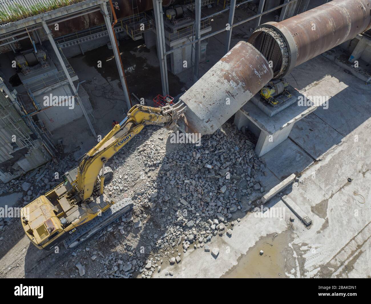 The kiln demolition at Westbury Cement Works in Wiltshire Stock Photo ...