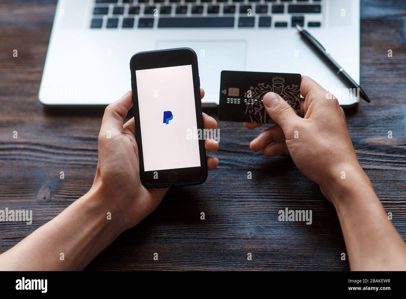 Buy online logo hi-res stock photography and images - Alamy