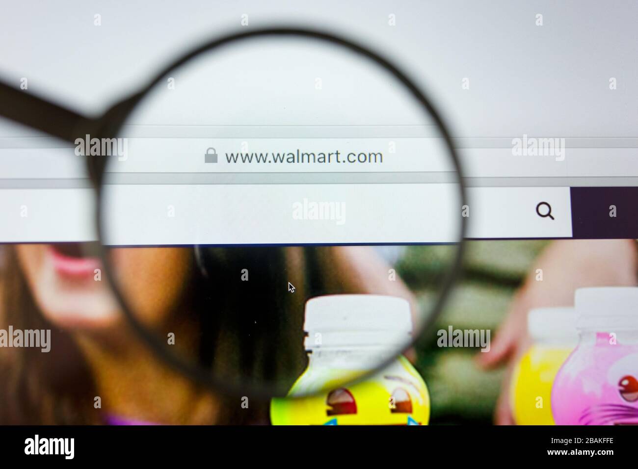 Walmart icon logo hi-res stock photography and images - Alamy