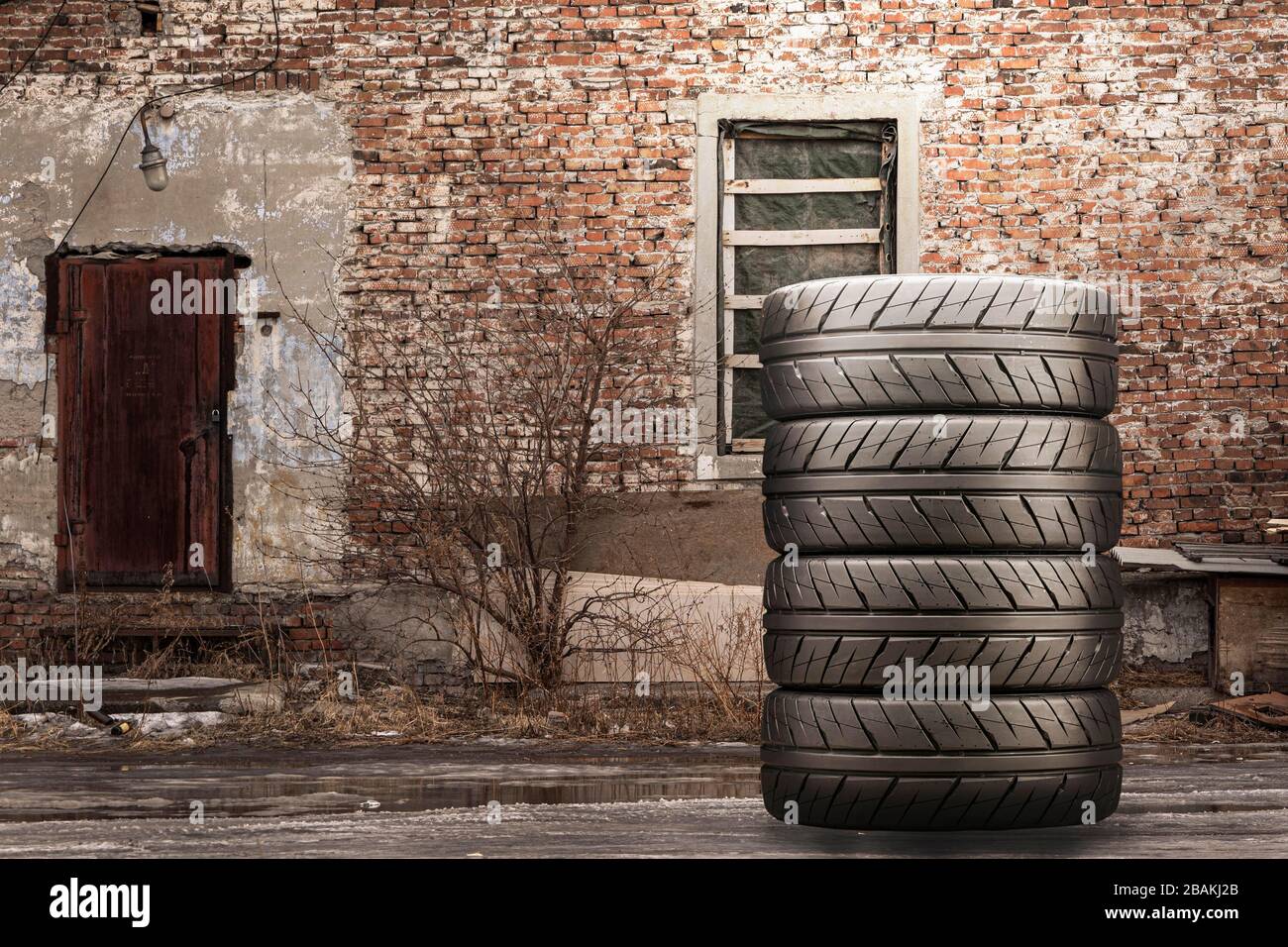 Safety tyre wall hi-res stock photography and images - Alamy