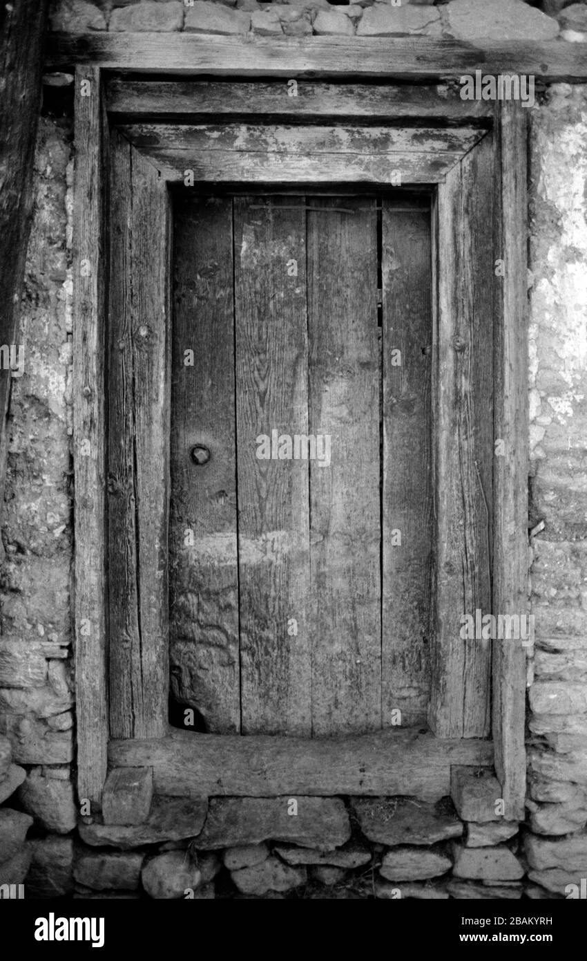 Door to a chorten next to Bela Dzong at Chuzom, Bhutan Stock Photo - Alamy