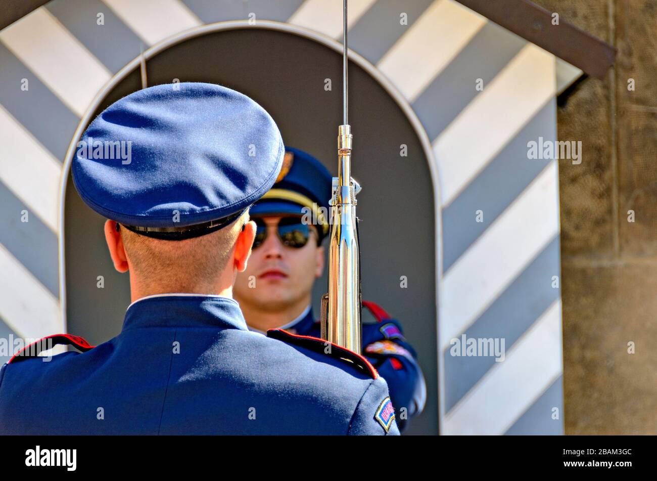 Prague castle guard mounting hi-res stock photography and images - Alamy