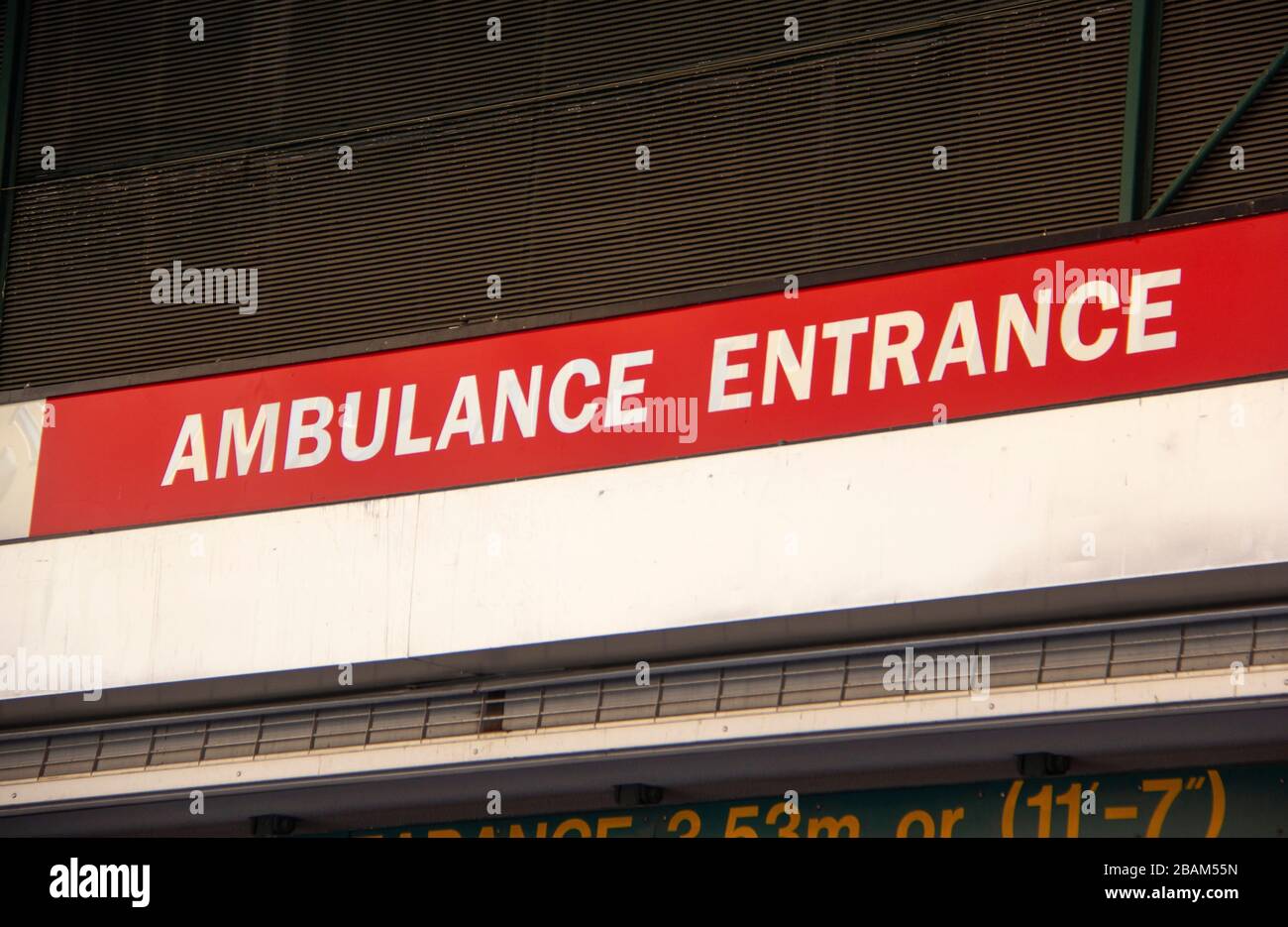 Ambulance entrance hi-res stock photography and images - Alamy