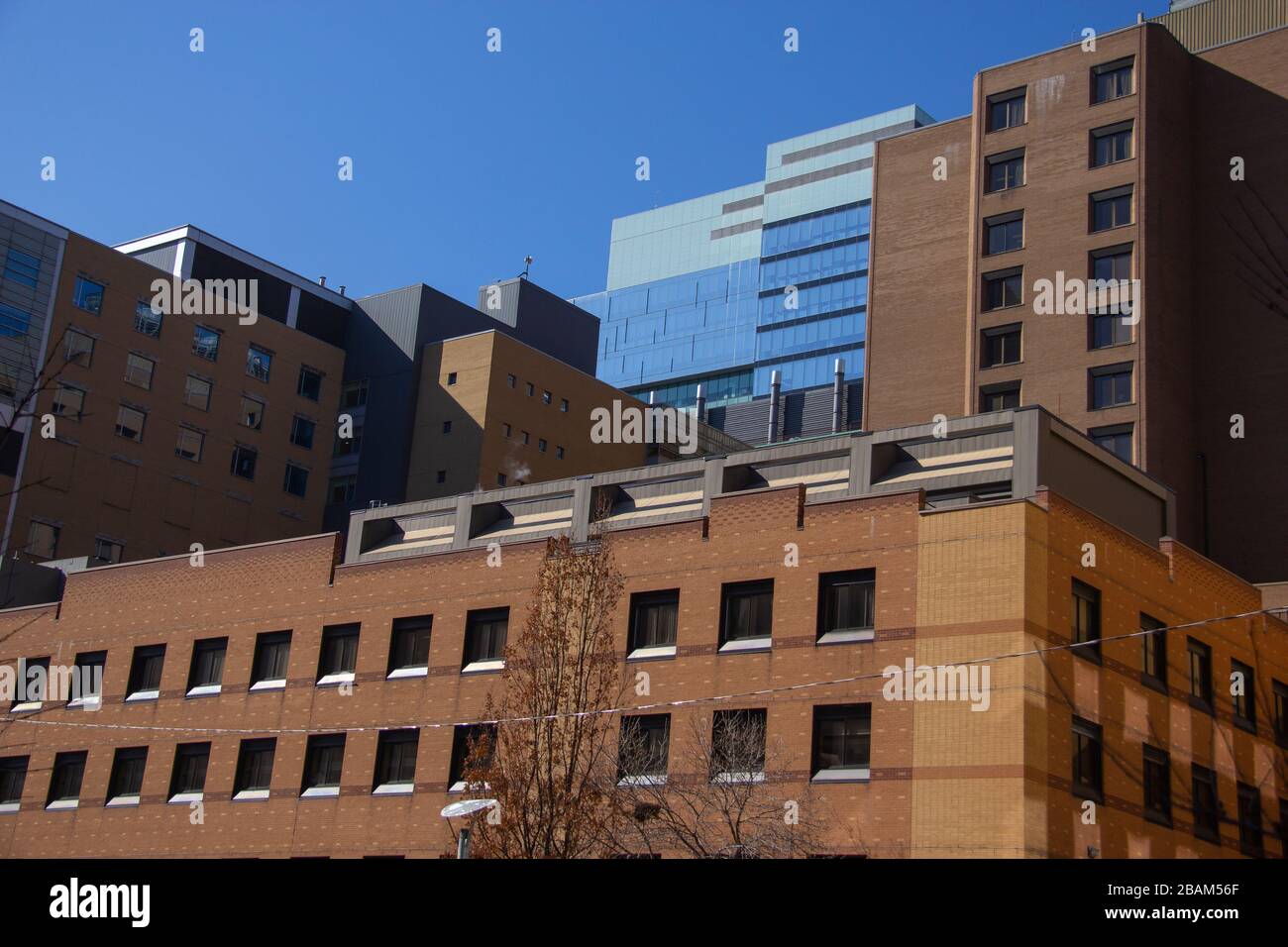 Building with wings hi-res stock photography and images - Alamy