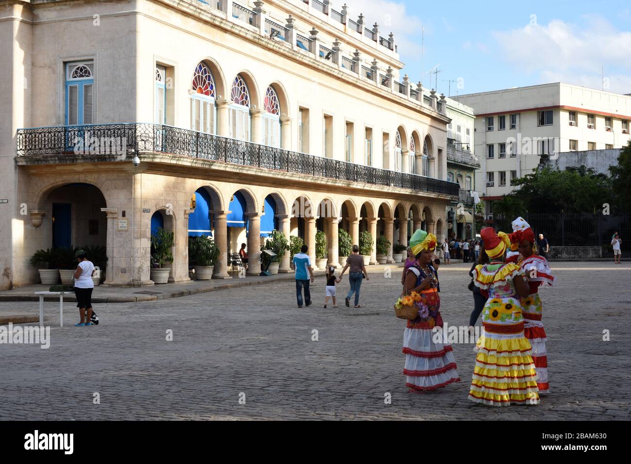 Street paving details hi-res stock photography and images - Alamy