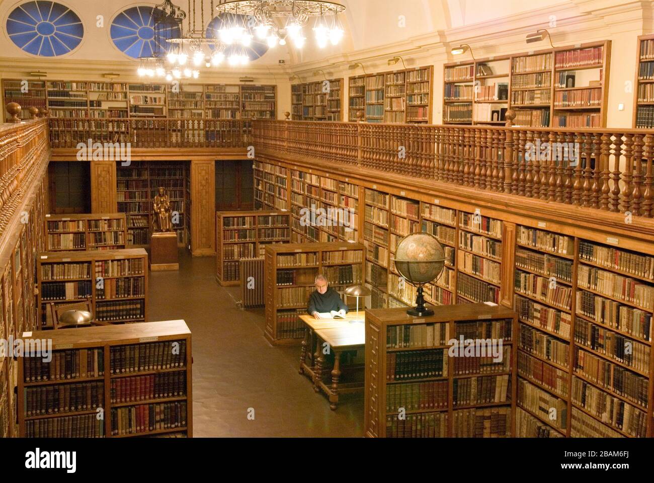 Montserrat Library Spain The Best Hiking Trails In Monestir De