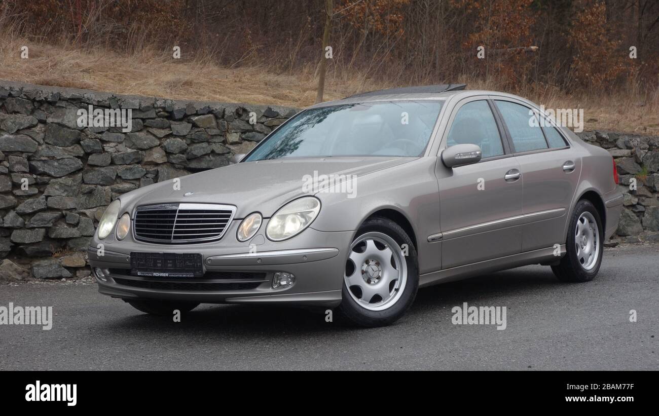 W211 hi-res stock photography and images - Alamy