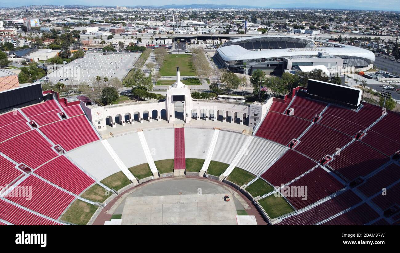 Los angeles memorial coliseum peristyle hi-res stock photography and ...