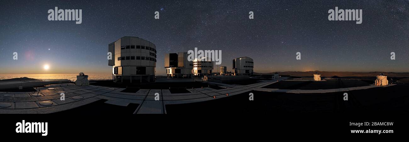 Round enclosures hi-res stock photography and images - Alamy