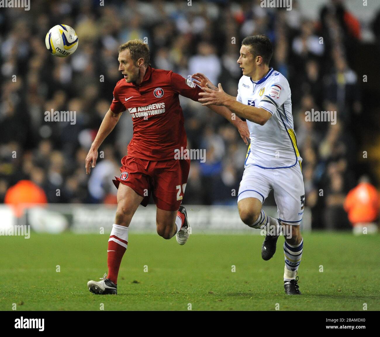 Leeds United's Jason Pearce (right) and Charlton Athletic's Rob Hulse ...