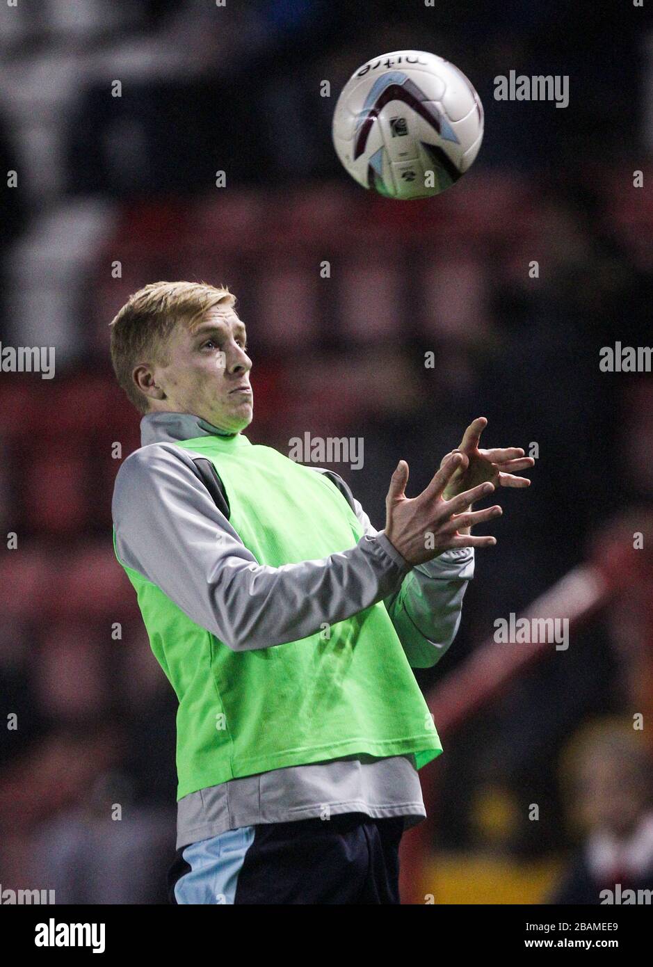 Burnley's Ben Mee during pre-match training Stock Photo - Alamy