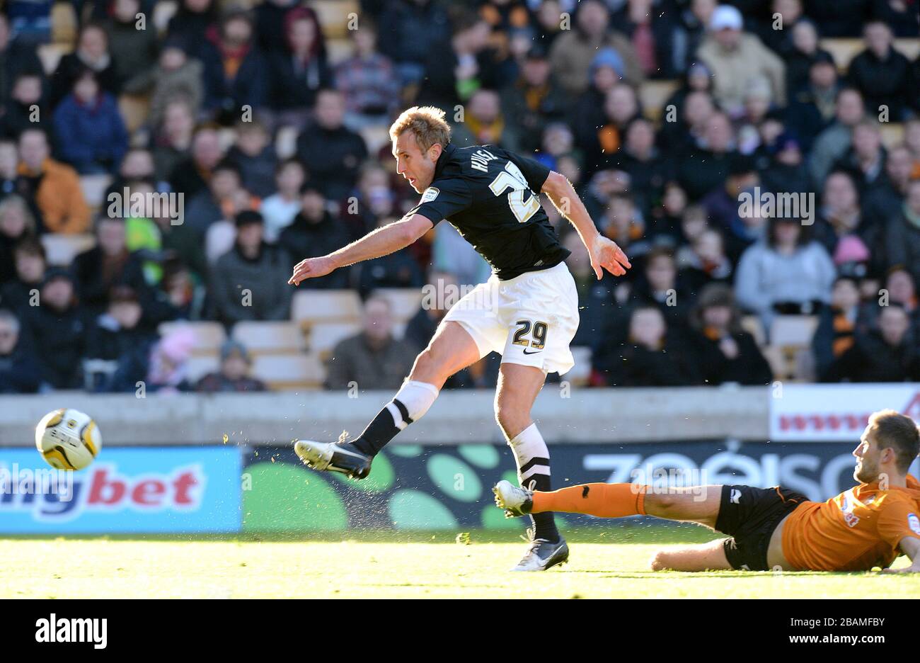 Charlton Athletic's Robert Hulse has a shot on goal Stock Photo - Alamy