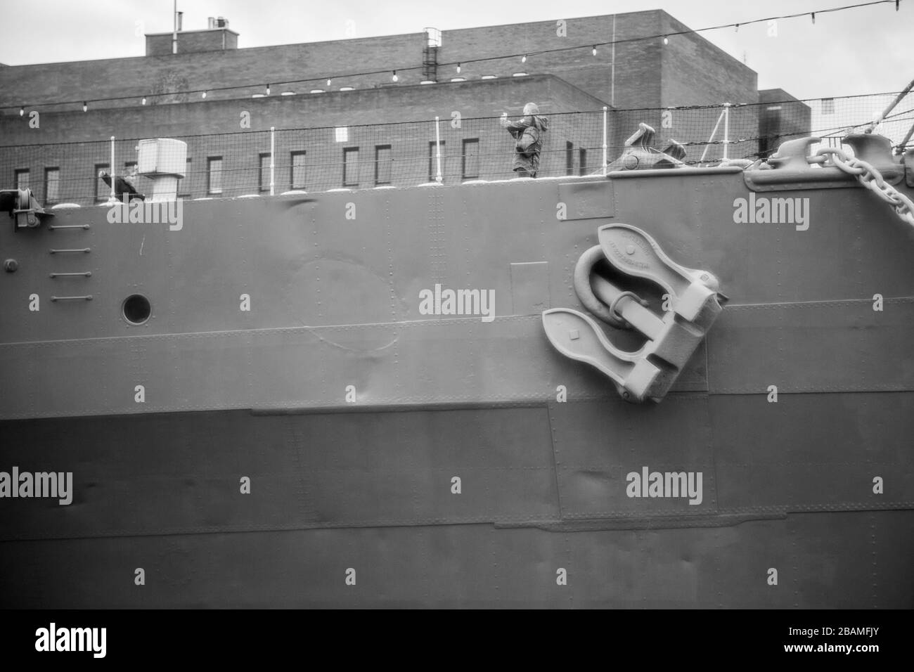 Hms belfast battleship cruiser Black and White Stock Photos & Images ...